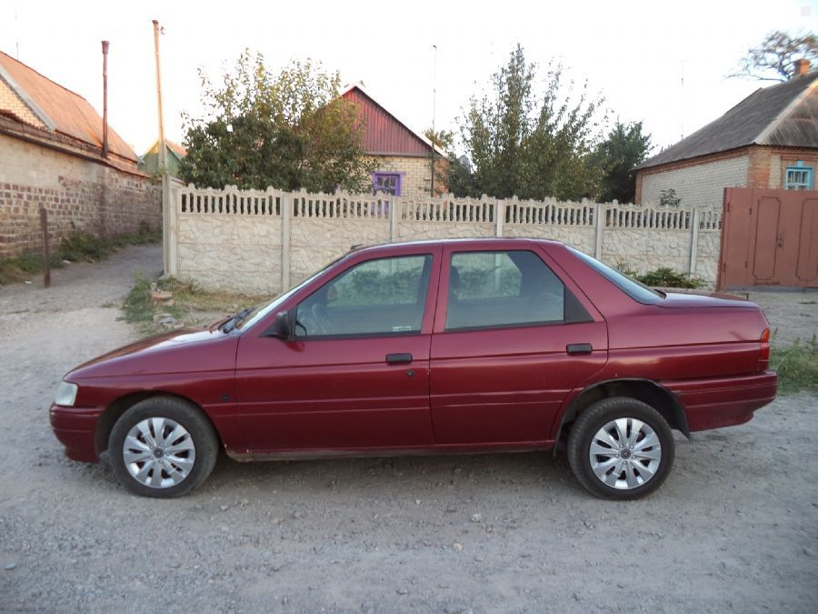 Ford Orion las especificaciones técnicas y el consumo de combustible